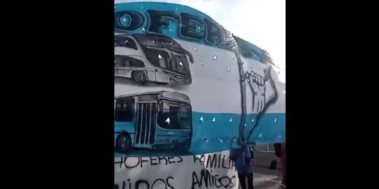 Lomas Caos De Tránsito Por Corte En El Puente La Noria