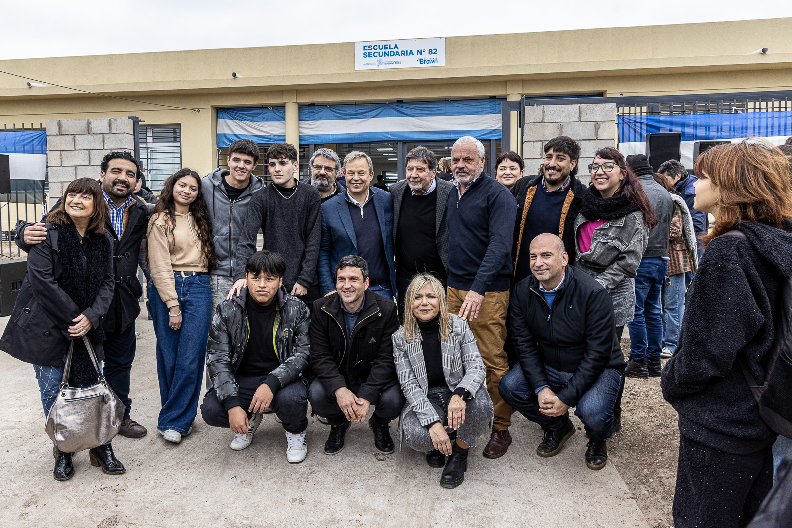 Inauguraron un centro de formación en Glew y el edificio de la escuela 82